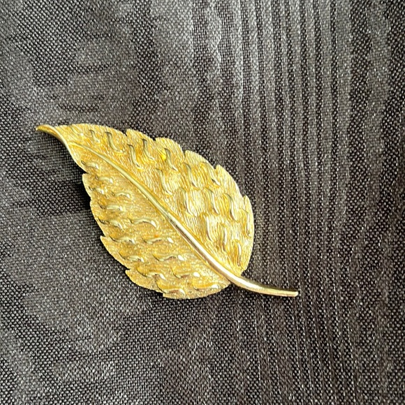 Jewelry | Vintage Leaf Large Pin | Poshmark